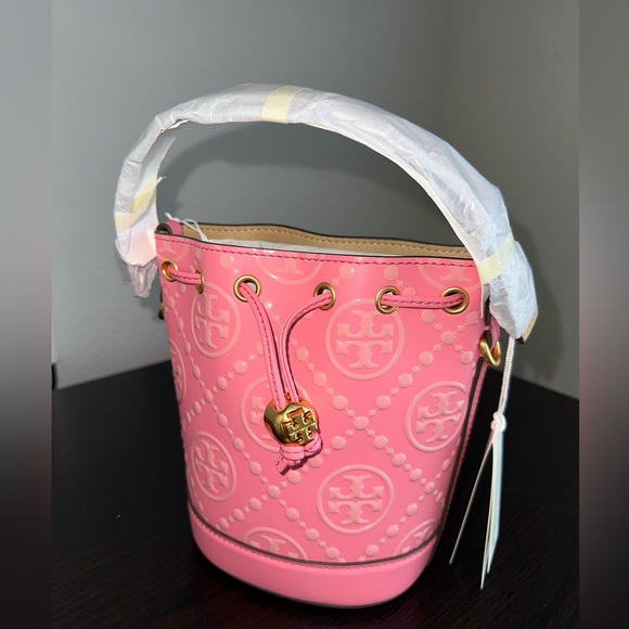 Tory Burch | Bags | Tory Burch Willa Mini Monogram Pink Bucket Bag ...